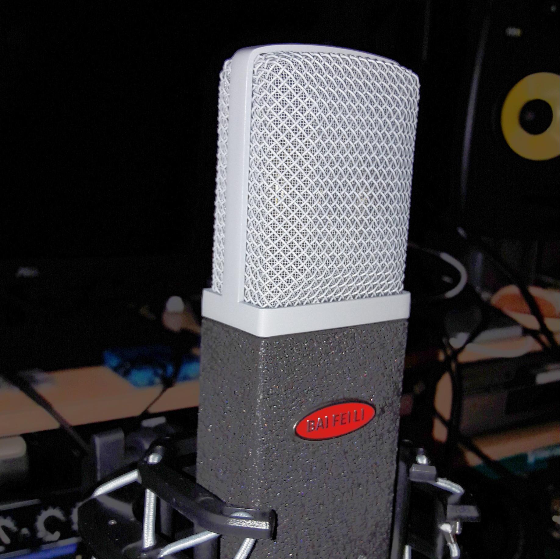 Download BaiFeiLi V5 Microphone Audio Sample (Speech) by Chris DelcanAV ...
